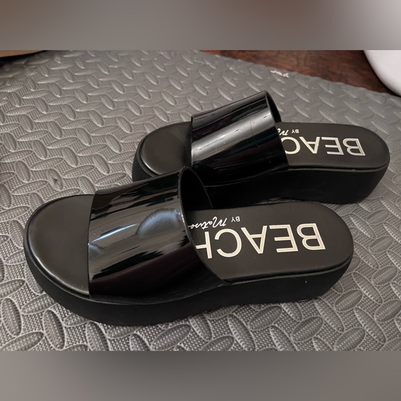 Matisse | Shoes | Beach By Matisse Black Platform Slides Size 8 Worn ...